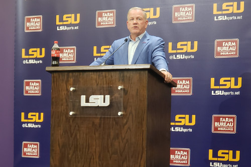 LSU’s Kelly not showing his cards on QB pick | Shreveport-Bossier Journal