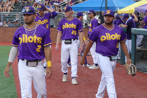 LSUS escapes with extra-inning win to remain in NAIA tourney, plays ...