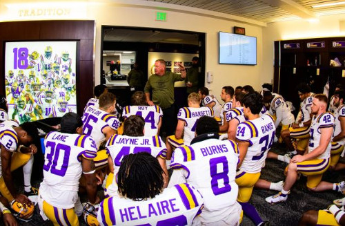 Kelly: Daniels ‘has got to make a decision, and I see both sides ...