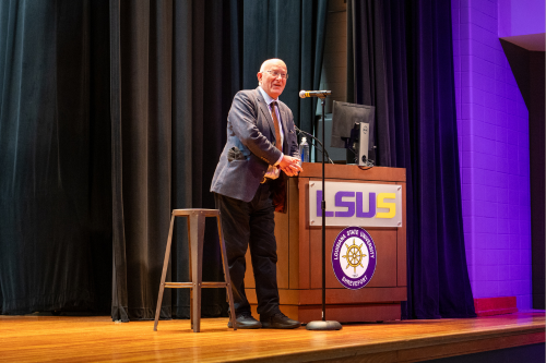 Renowned British military historian explores the present and future of ...